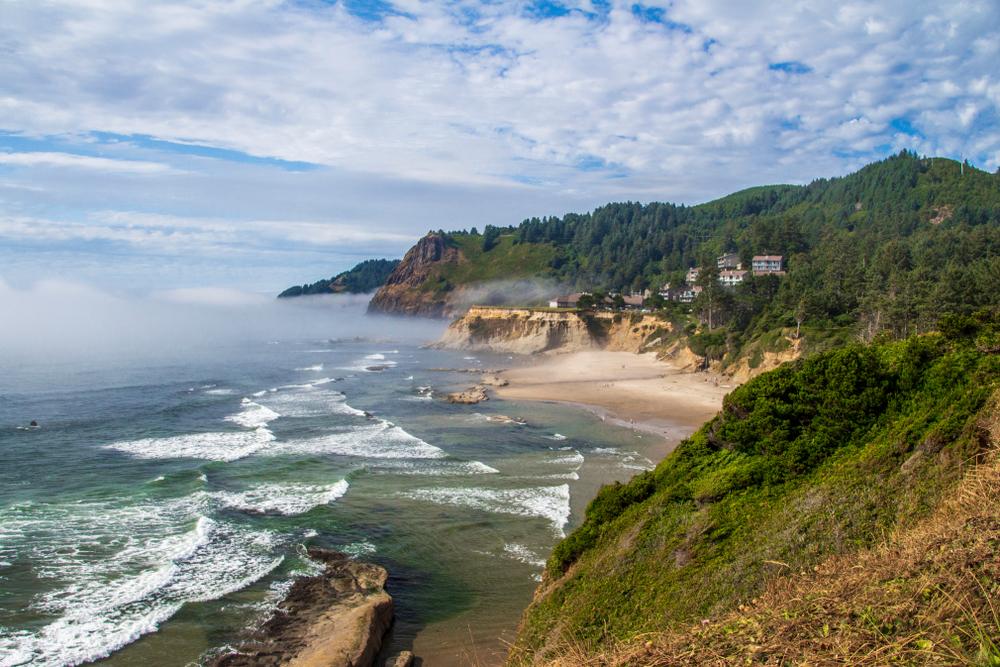 Surfing in the US: best spots and destinations - Windy.app